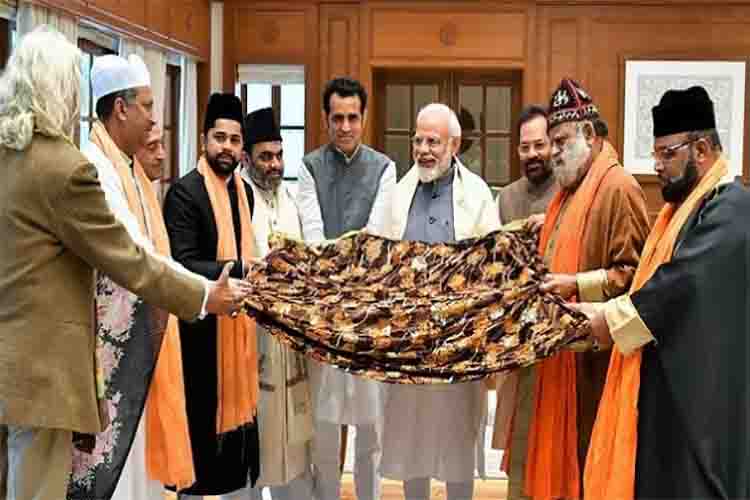 पीएम मोदी 2014 से अजमेर शरीफ दरगाह में भेज रहे चादर : मुख्तार अब्बास नकवी